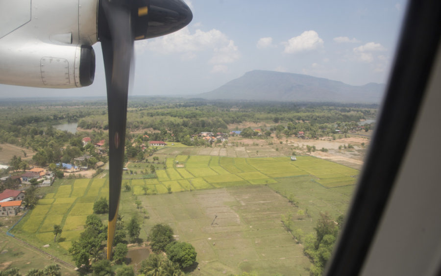 arrivée-aéroport-pakse - WorldWildBrice